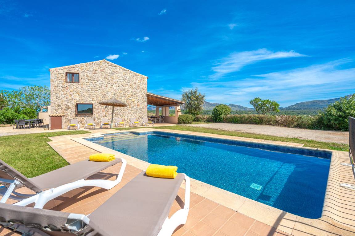 298 M² Villa ∙ 4 Bedrooms ∙ 8 Guests - Can Picafort