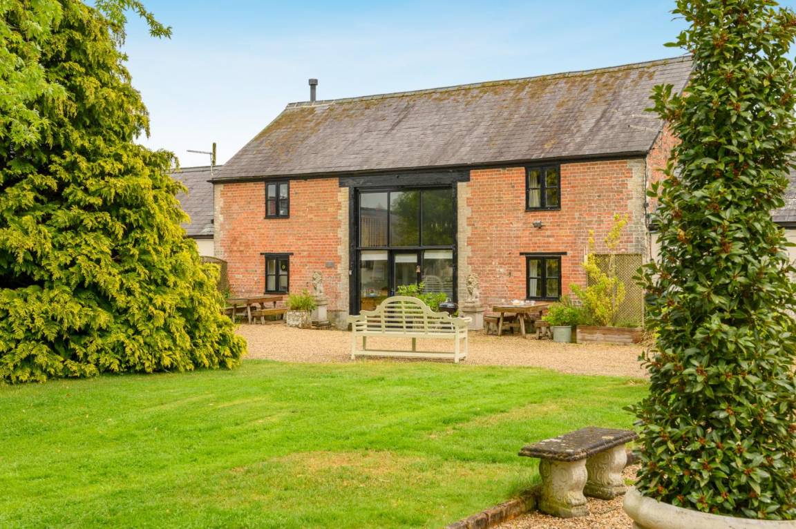 Cottage ∙ 3 Bedrooms ∙ 6 Guests - Dorset
