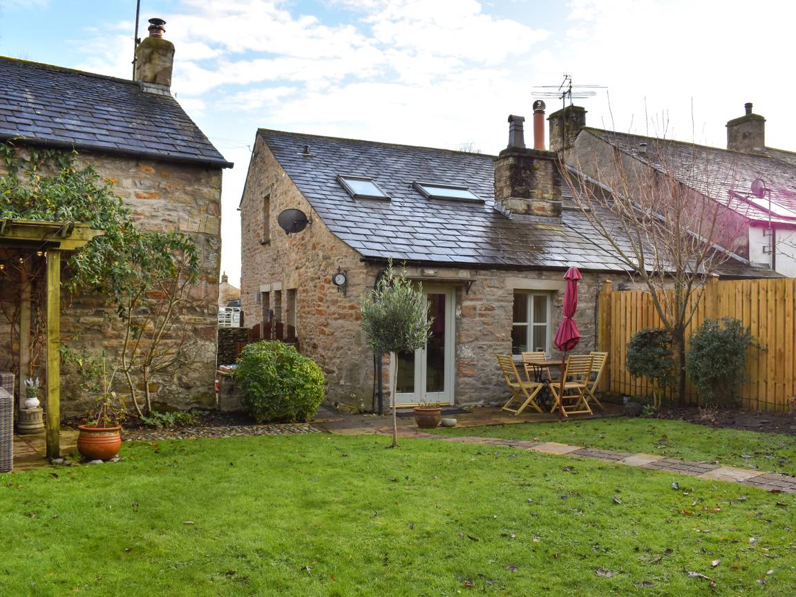 Cottage ∙ 2 Bedrooms ∙ 4 Guests - Kirkby Lonsdale