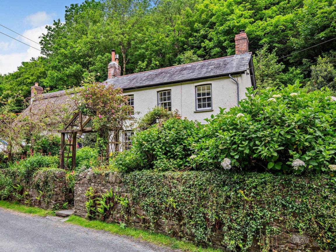 Cottage ∙ 3 Bedrooms ∙ 6 Guests - Clovelly