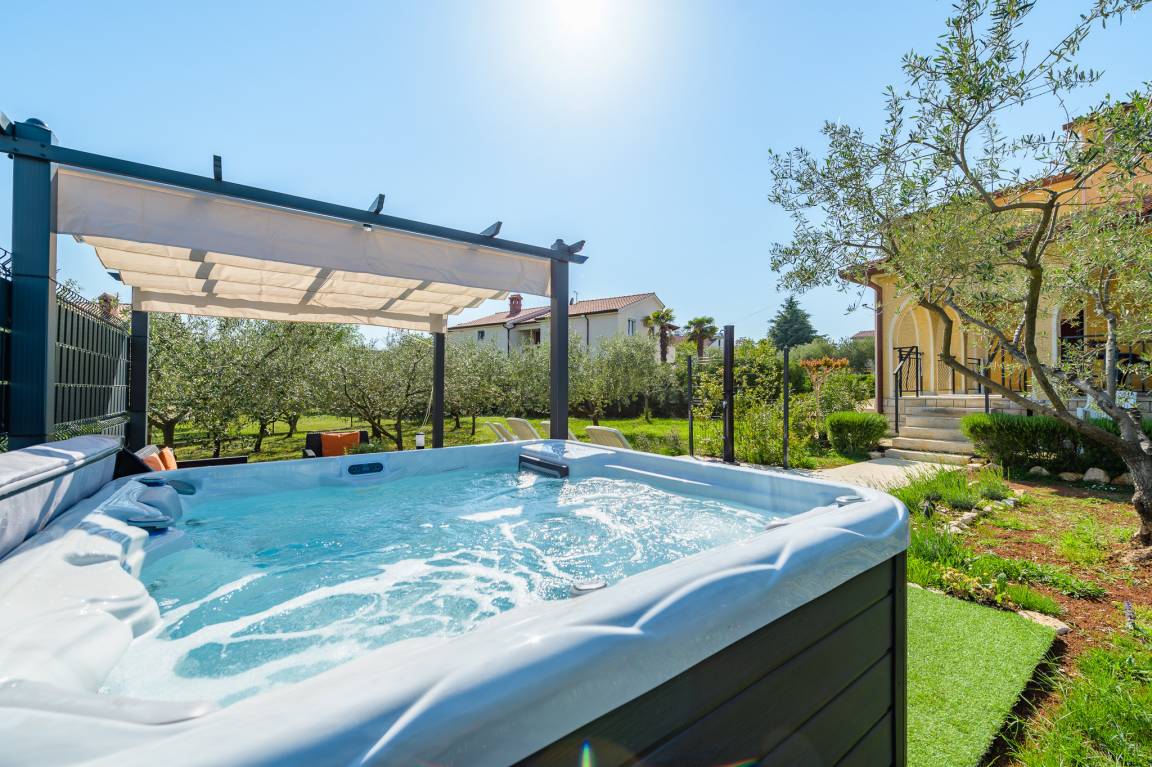 150 M² Appartamento ∙ 3 Camere Da Letto ∙ 5 Ospiti - Cittanova