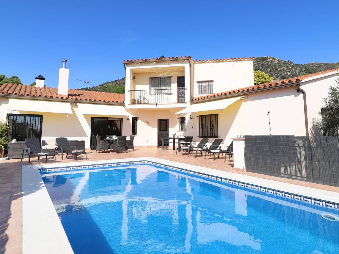 200 M² Huis ∙ 4 Slaapkamers ∙ 8 Gasten - El Port de la Selva