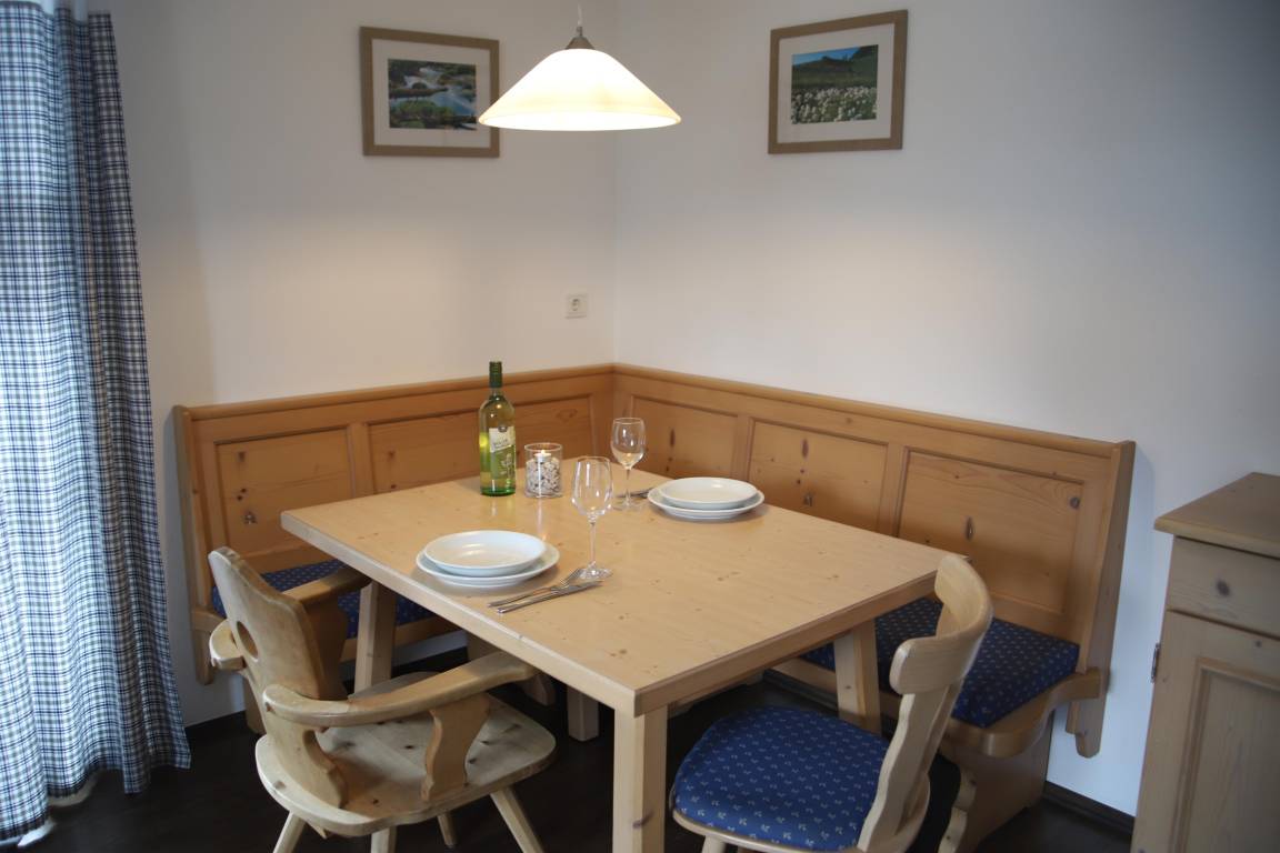 39 M² Ferienwohnung ∙ 1 Schlafzimmer ∙ 3 Gäste - Mittenwald