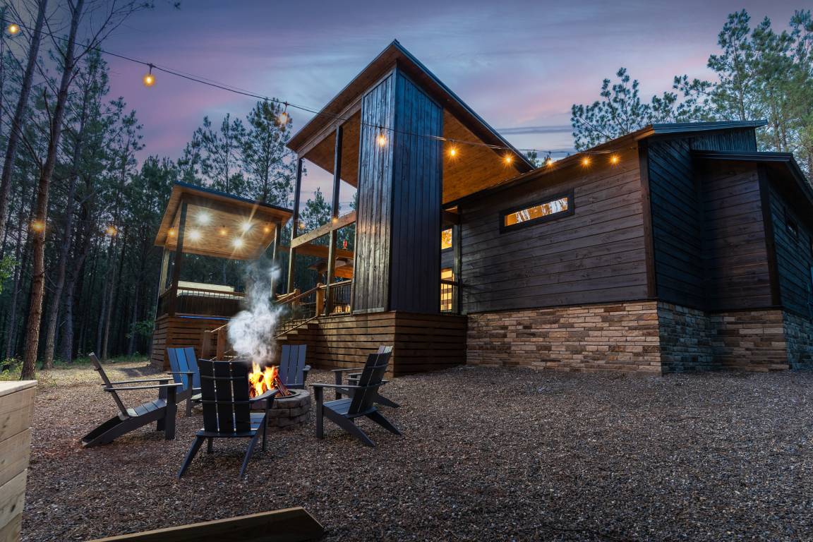 Cabin ∙ 3 Bedrooms ∙ 8 Guests - Mississippi