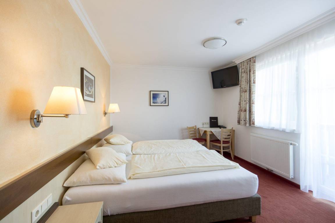 34 M² Hotel ∙ 2 Bedrooms ∙ 4 Guests - Haus im Ennstal