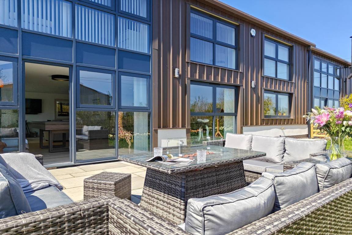 Cottage ∙ 4 Bedrooms ∙ 8 Guests - Tewkesbury