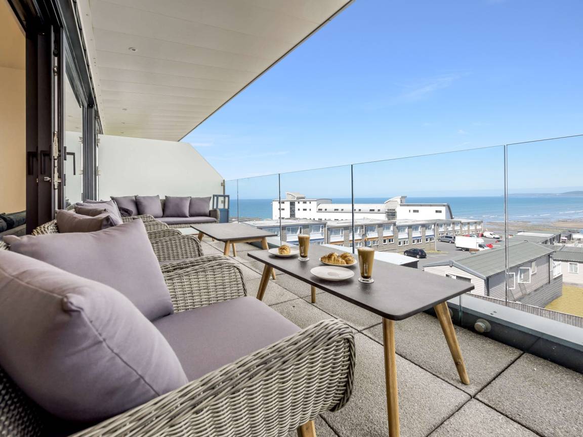 Cottage ∙ 4 Bedrooms ∙ 8 Guests - Westward Ho!