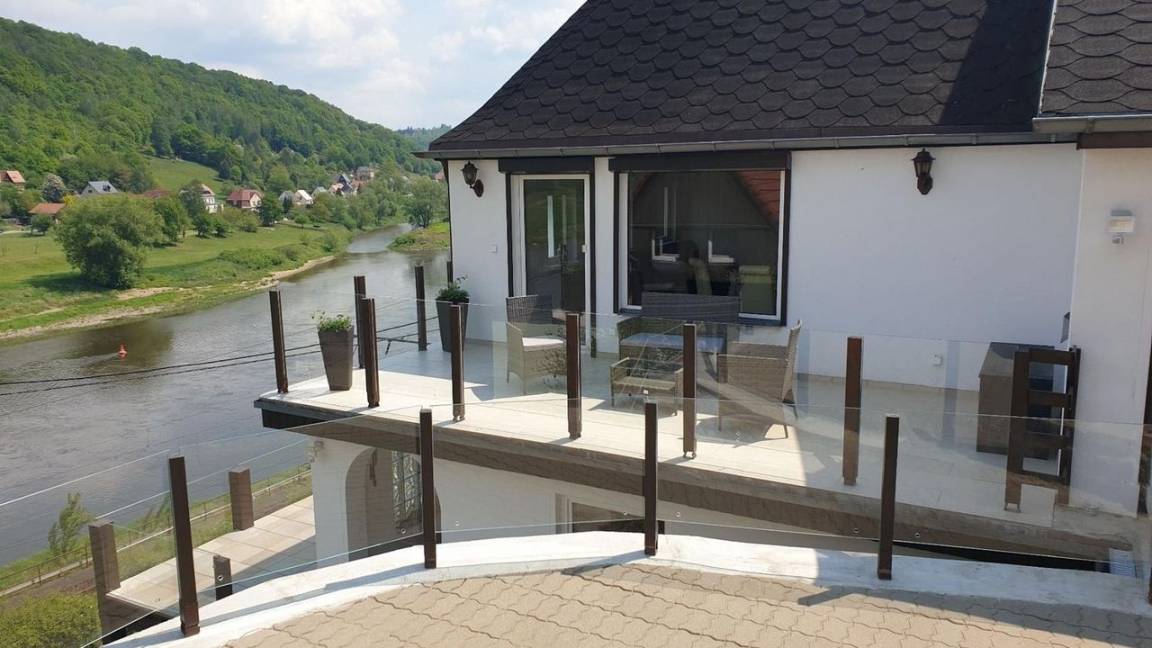 80 M² Ferienhaus ∙ 1 Schlafzimmer ∙ 5 Gäste - Neustadt in Sachsen