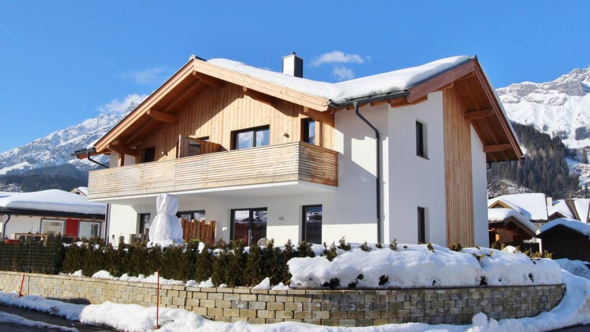 170 M² Ferienhaus ∙ 4 Schlafzimmer ∙ 14 Gäste - Leogang