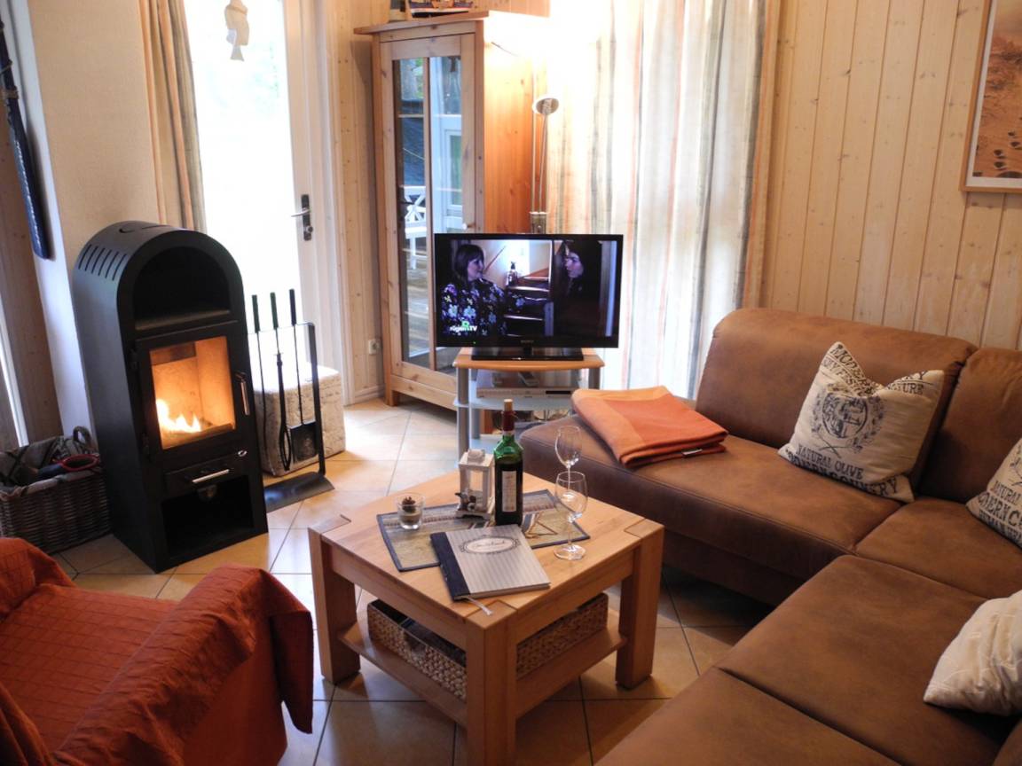 77 M² Ferienhaus ∙ 2 Schlafzimmer ∙ 6 Gäste - Baabe