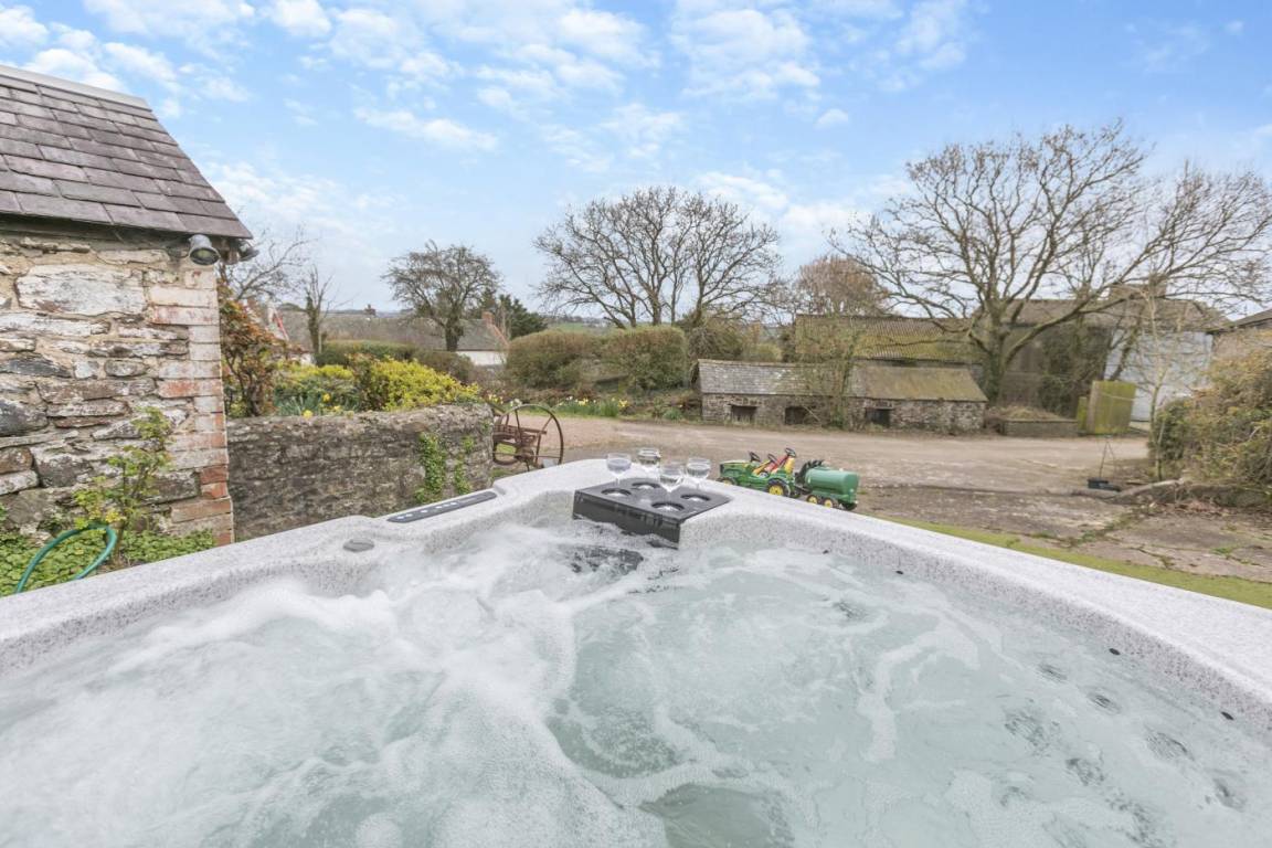 Cottage ∙ 5 Bedrooms ∙ 9 Guests - Instow