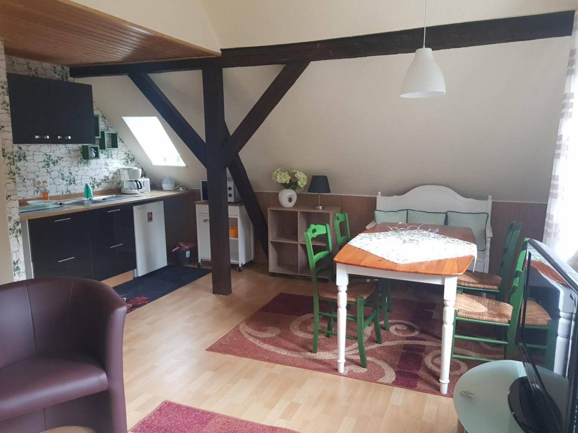 60 M² Huoneisto ∙ 3 Makuuhuonetta ∙ 4 Vierasta - Templin