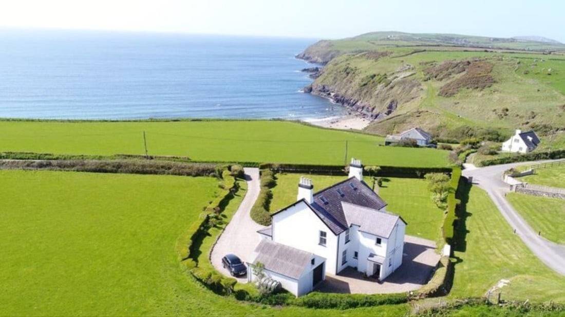 Cottage ∙ 6 Bedrooms ∙ 14 Guests - Aberdaron