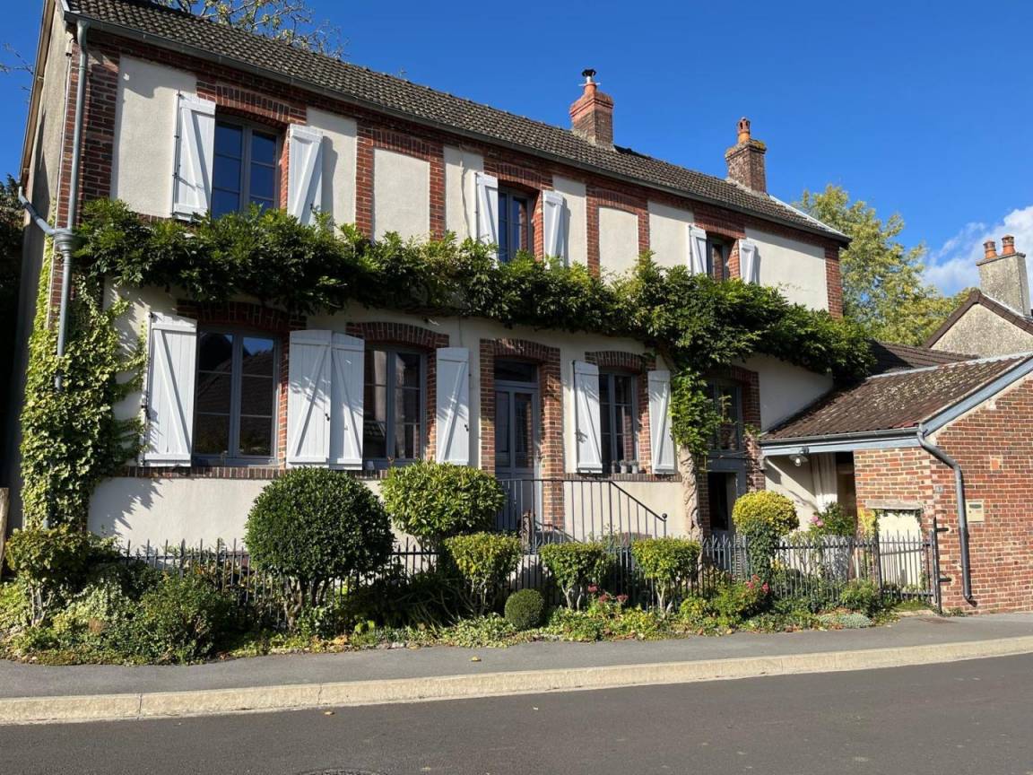 85 M² Gîte ∙ 2 Chambres ∙ 4 Personnes - Épernay