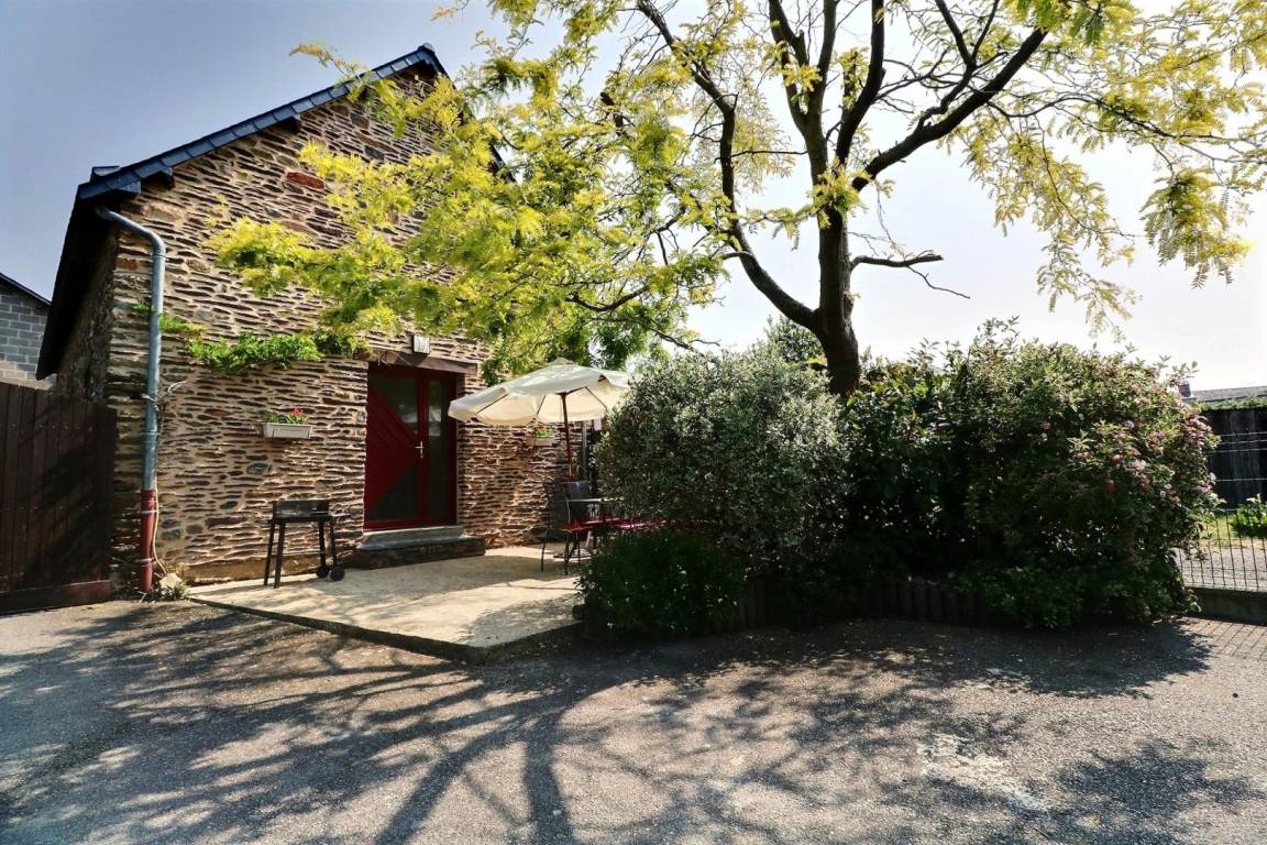 100 M² Gîte ∙ 2 Chambres ∙ 5 Personnes - Lohéac