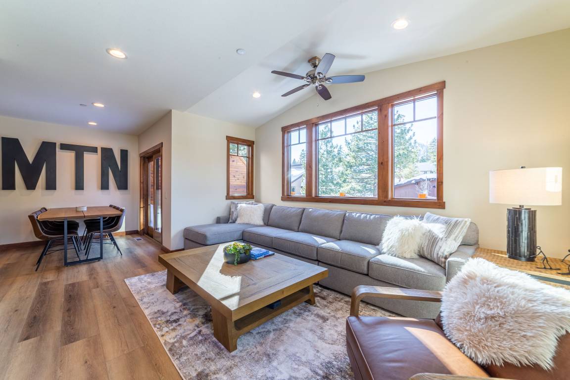 144 M² House ∙ 3 Bedrooms ∙ 8 Guests - June Lake, CA