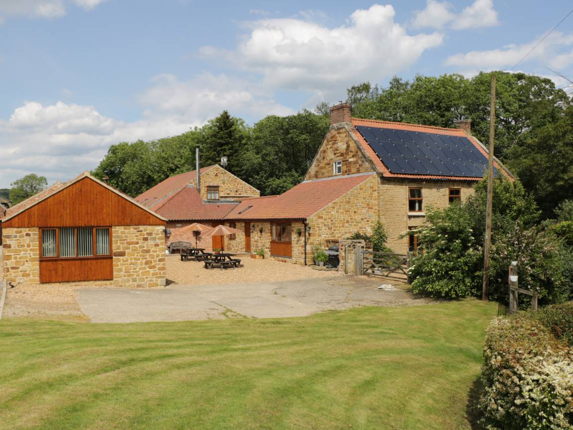 Cottage ∙ 3 Bedrooms ∙ 6 Guests - Thirsk