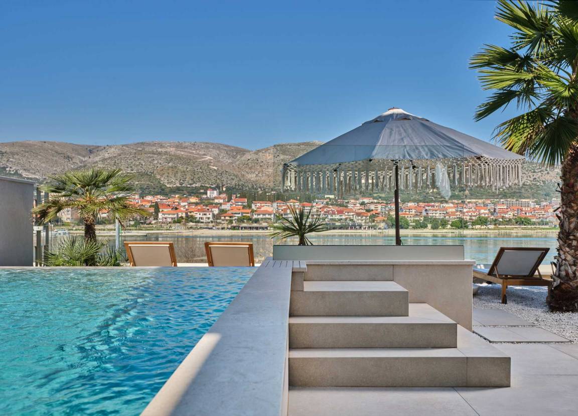 400 M² Villa ∙ 5 Bedrooms ∙ 10 Guests - Trogir