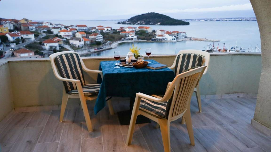 47 M² Apartment ∙ 2 Bedrooms ∙ 5 Guests - Zadar