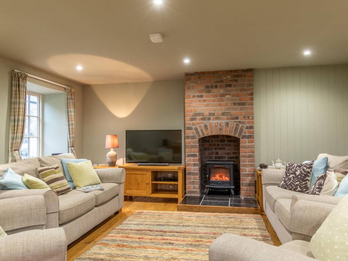 Cottage ∙ 3 Bedrooms ∙ 6 Guests - Axminster
