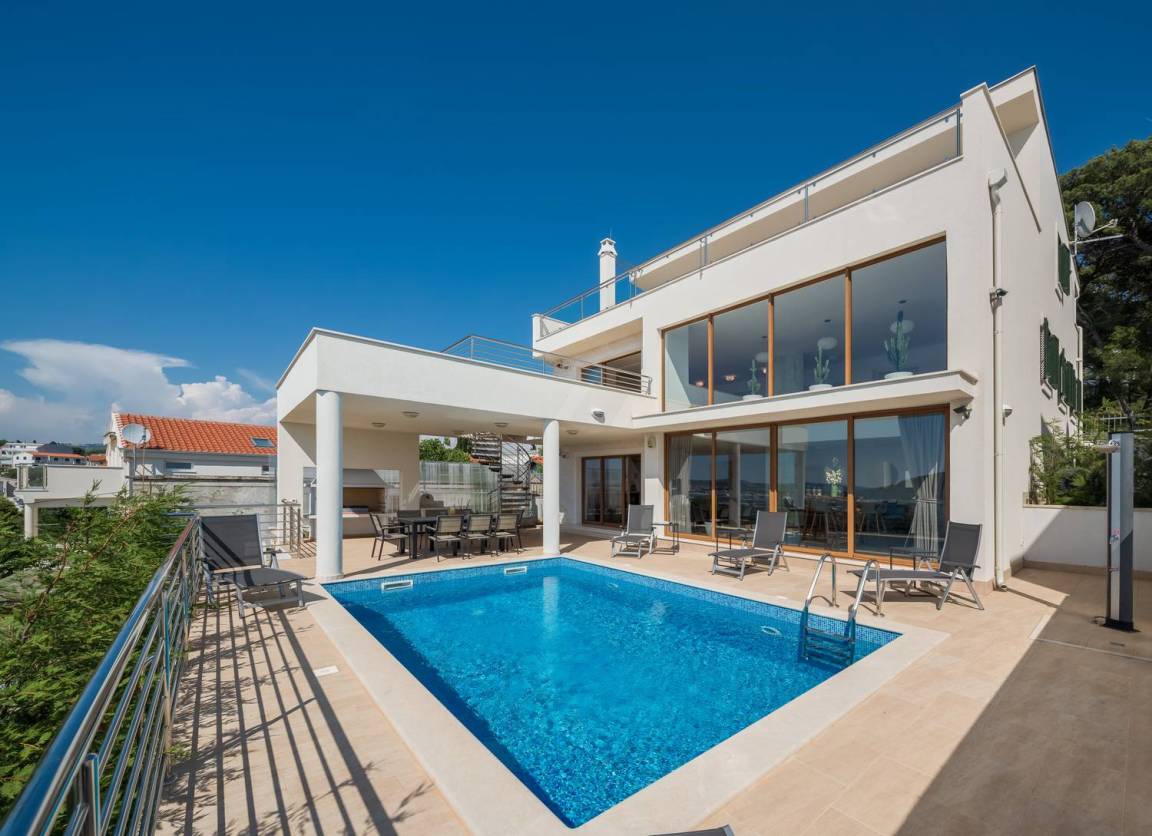472 M² Villa ∙ 5 Schlafzimmer ∙ 10 Gäste - Primošten