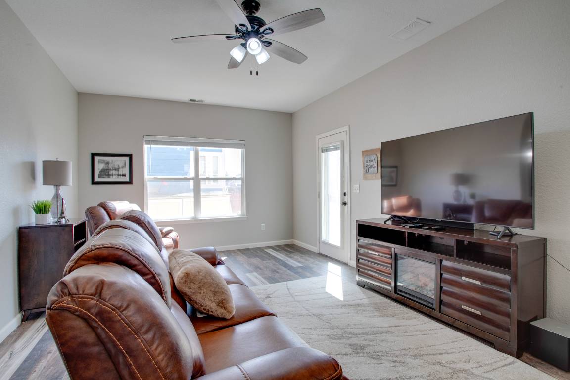 187 M² House ∙ 4 Bedrooms ∙ 8 Guests - Brighton, CO