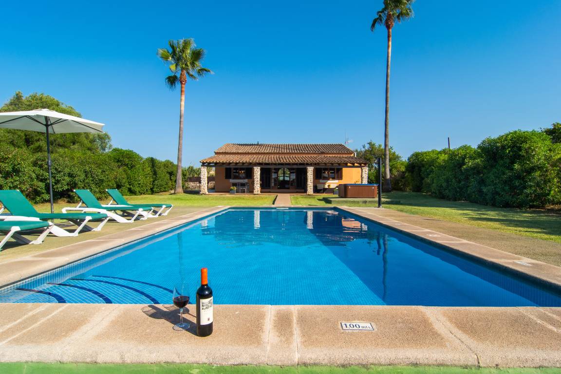 80 M² Casa De Campo ∙ 2 Habitaciones ∙ 4 Huéspedes - Alcúdia