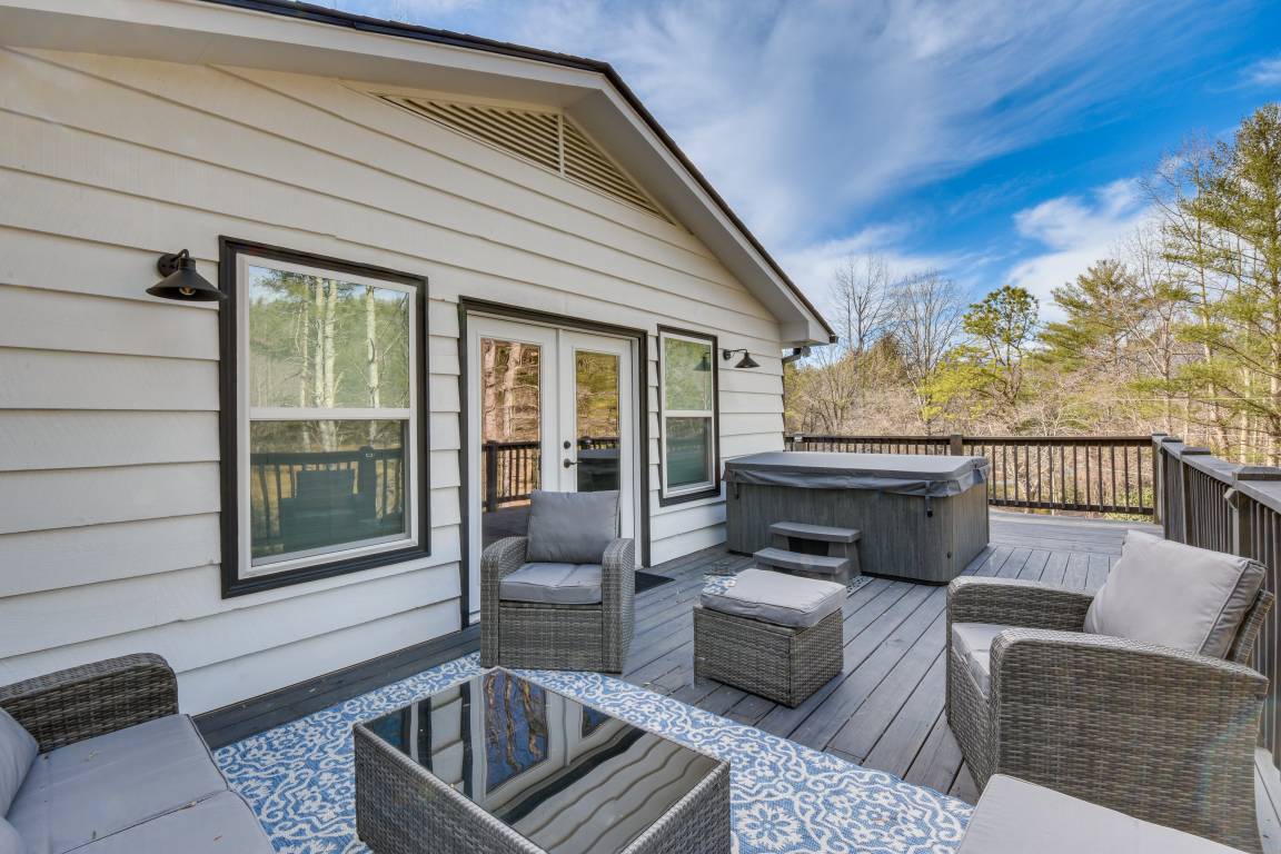 130 M² House ∙ 3 Bedrooms ∙ 6 Guests - Highlands, NC