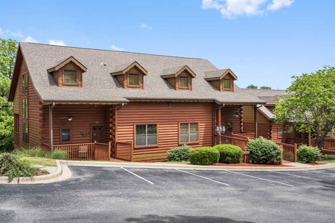 Cabin ∙ 2 Bedrooms ∙ 6 Guests - Branson