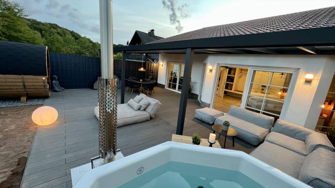 120 M² Apartment ∙ 2 Bedrooms ∙ 4 Guests - Saarland