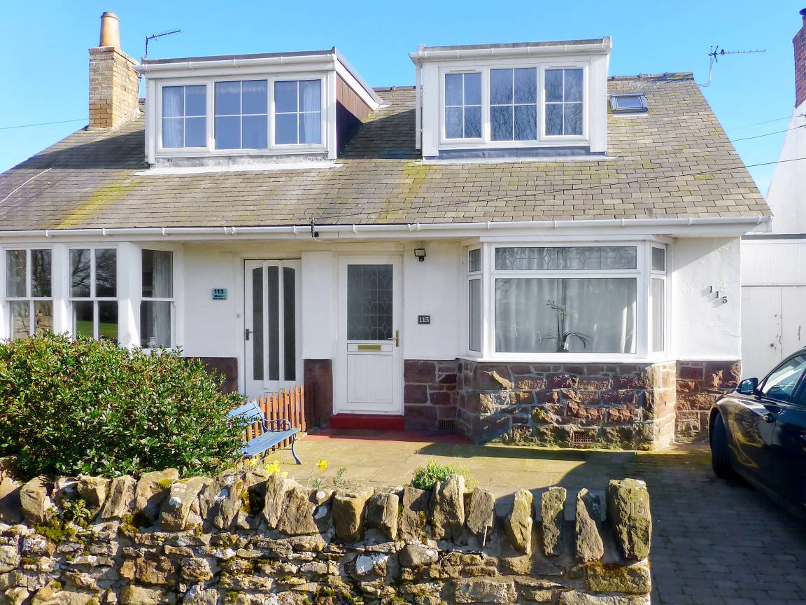 Cottage ∙ 3 Bedrooms ∙ 4 Guests - Bamburgh