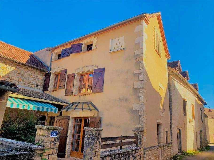 132 M² Gîte ∙ 3 Chambres ∙ 5 Personnes - Saint-Cirq-Lapopie