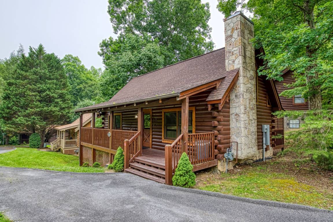 Cabin ∙ 1 Bedroom ∙ 6 Guests - Pigeon Forge, TN