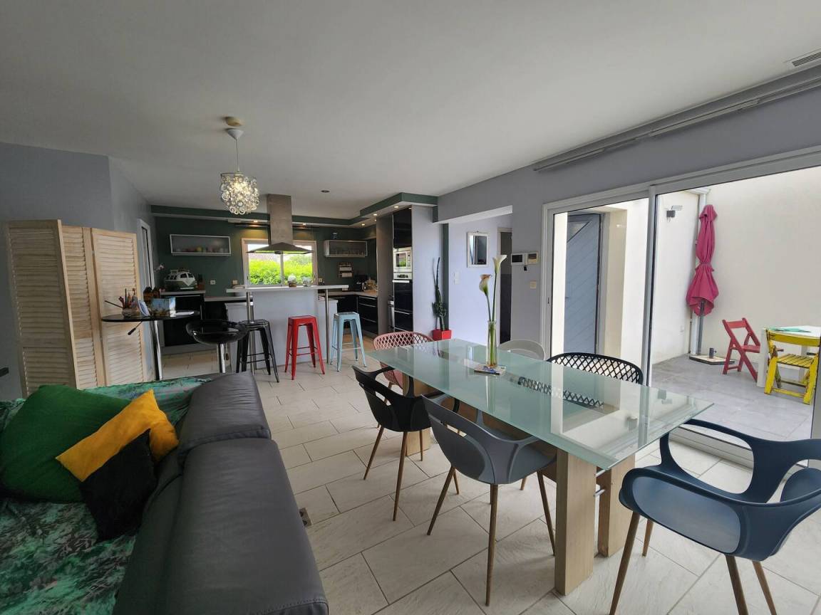 90 M² Hus ∙ 2 Sovrum ∙ 4 Gäster - Saujon