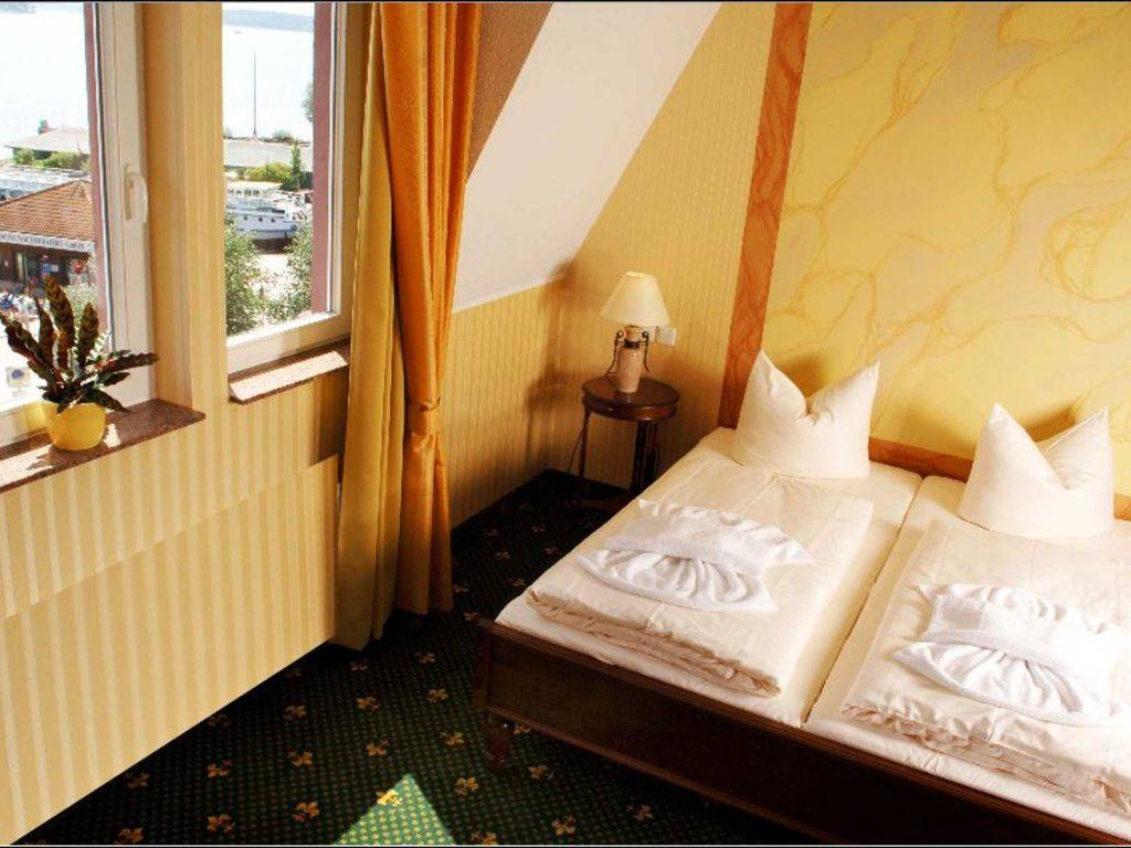 28 M² Hotel ∙ 1 Guest - Waren