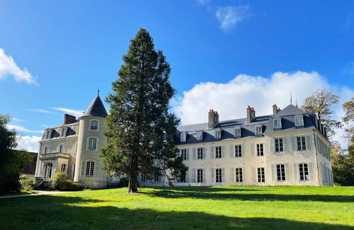 Villa ∙ 24 Bedrooms ∙ 47 Guests - Sancerre