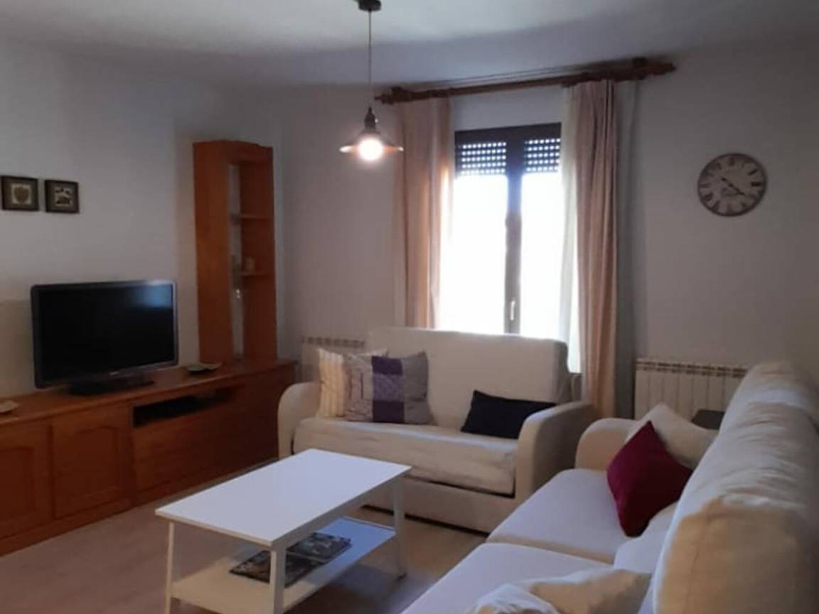75 M² Apartment ∙ 3 Bedrooms ∙ 6 Guests - Jaca