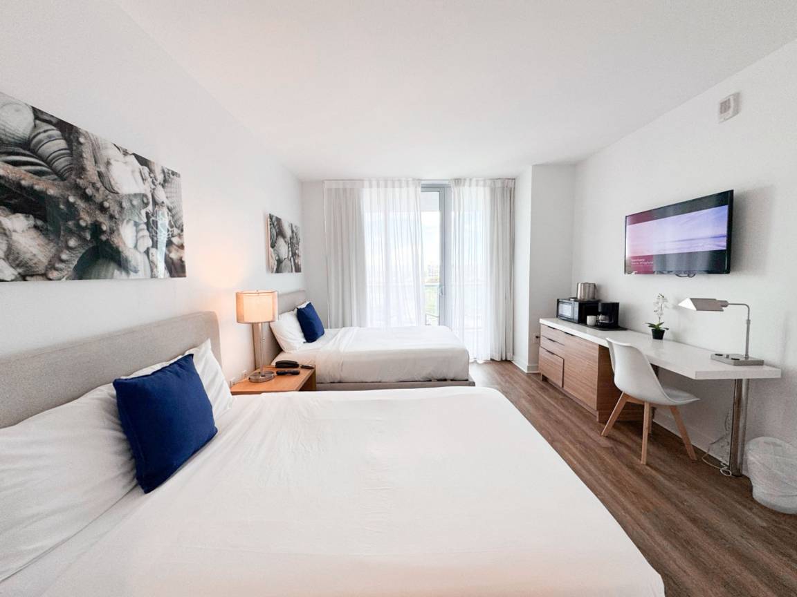 357 M² Apartment ∙ 1 Bedroom ∙ 4 Guests - Hallandale Beach, FL