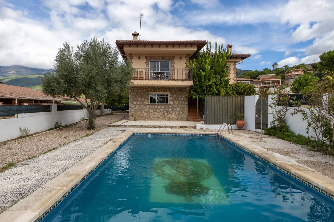 200 M² Chalet ∙ 4 Camere Da Letto ∙ 10 Ospiti - La Adrada