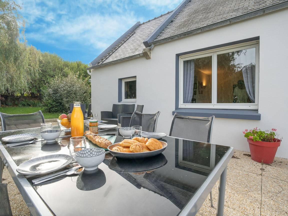 Stunning Private Villa For 4 Guests With Tv, Terrace, Pets Allowed And Parking - Plouescat