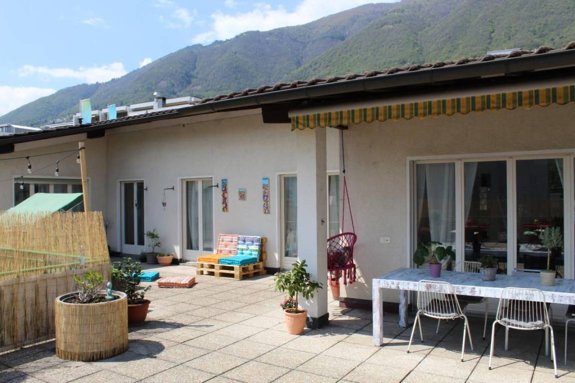 200 M² Appartement ∙ 4 Chambres ∙ 10 Personnes - Minusio