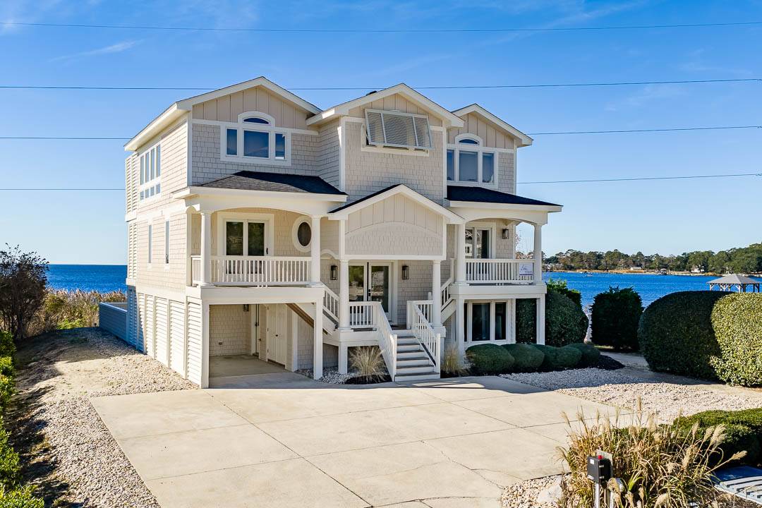 House ∙ 7 Bedrooms ∙ 14 Guests - Kill Devil Hills, NC