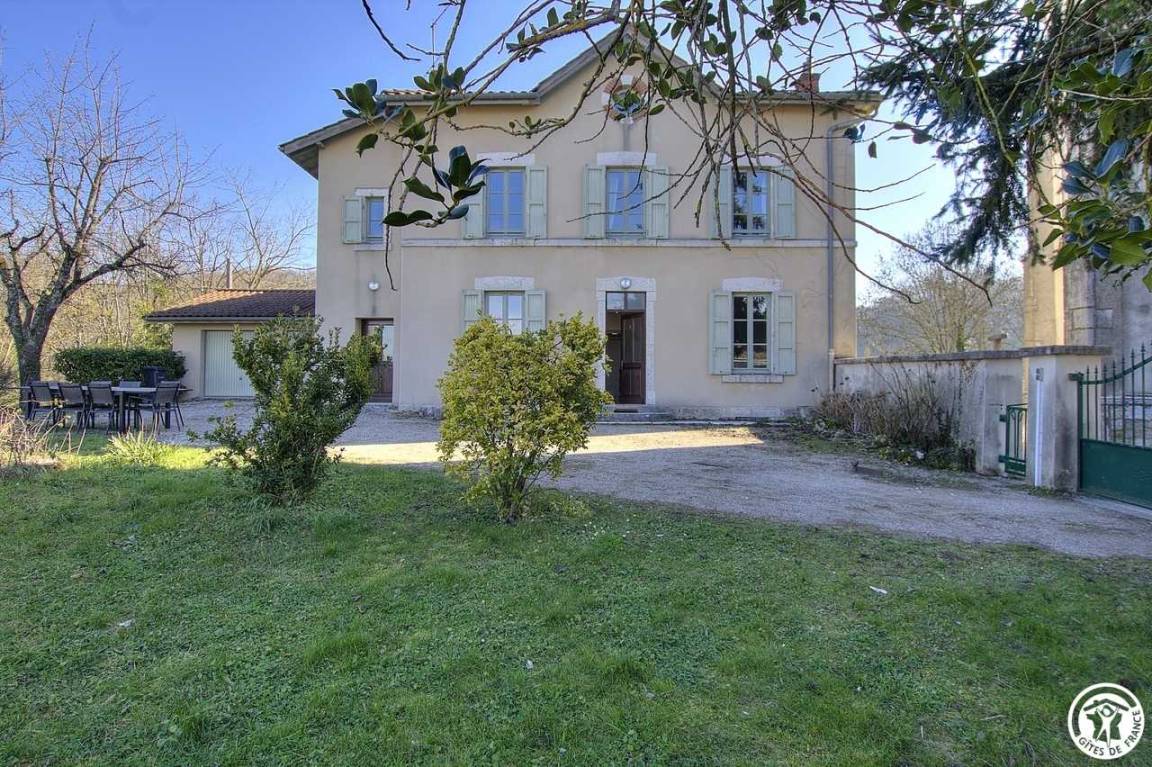 240 M² Gîte ∙ 7 Chambres ∙ 15 Personnes - Pont-d'Ain