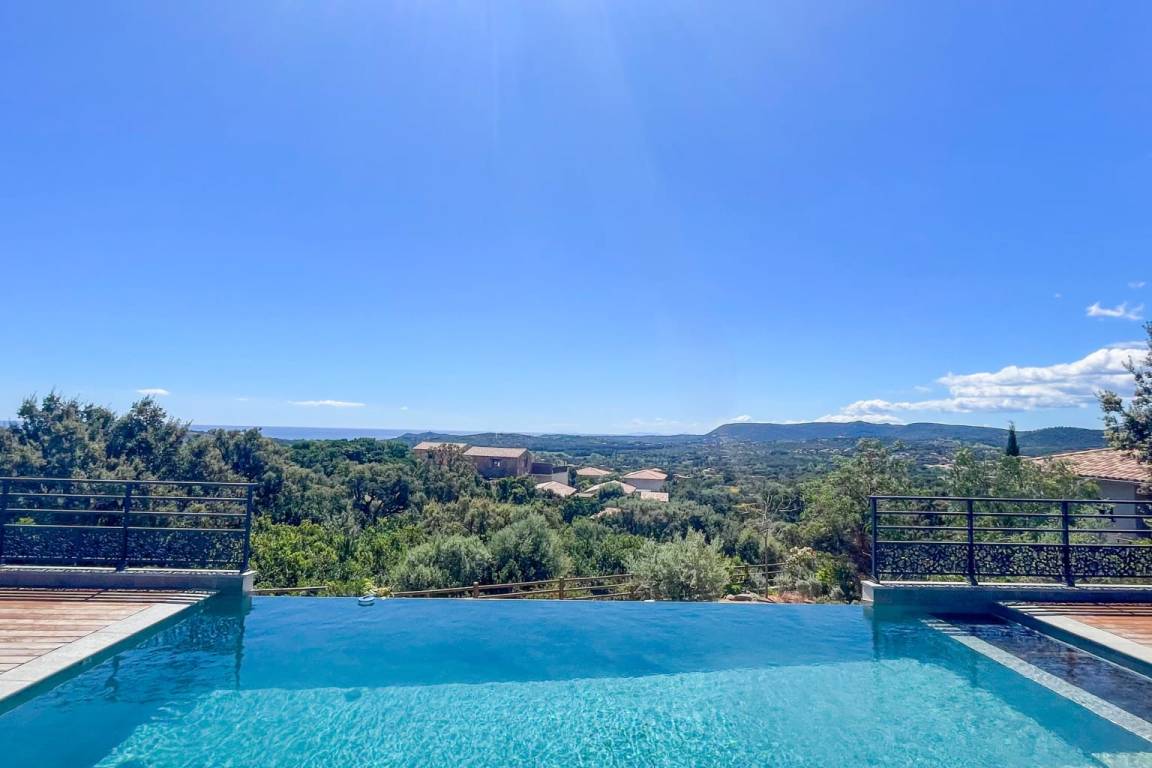 170 M² Villa ∙ 4 Slaapkamers ∙ 10 Gasten - Sainte-Lucie-de-Porto-Vecchio