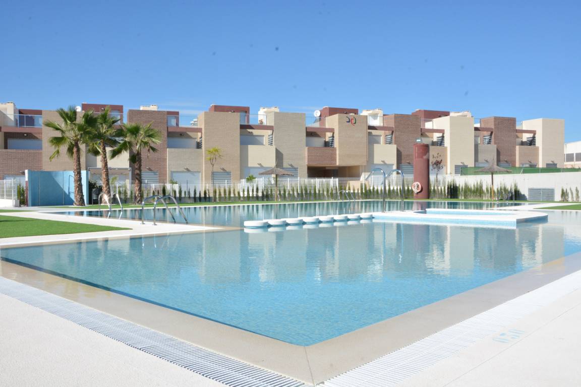 85 M² Apartment ∙ 3 Bedrooms ∙ 5 Guests - Torrevieja