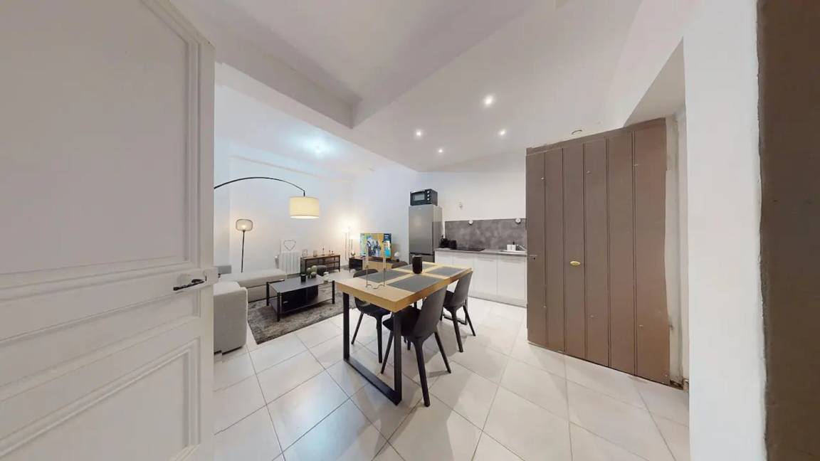 55 M² Apartment ∙ 1 Bedroom ∙ 1 Guest - Lyon
