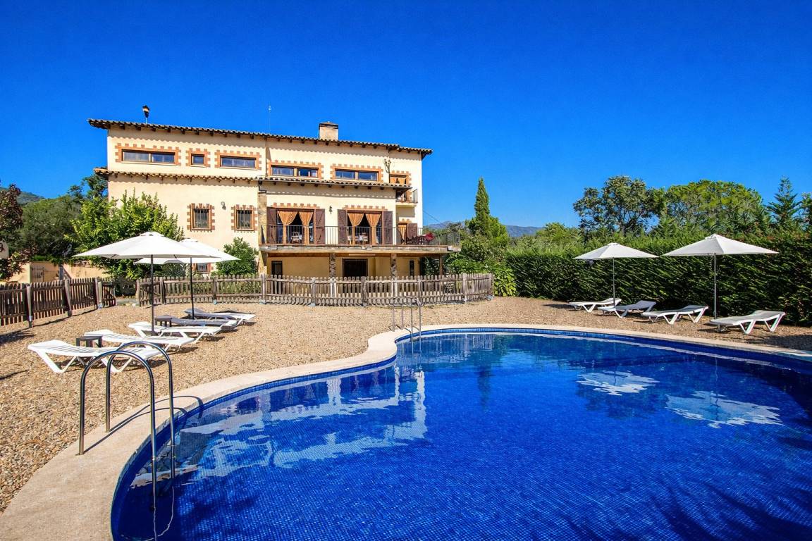 300 M² Villa ∙ 8 Chambres ∙ 24 Personnes - La Garriga