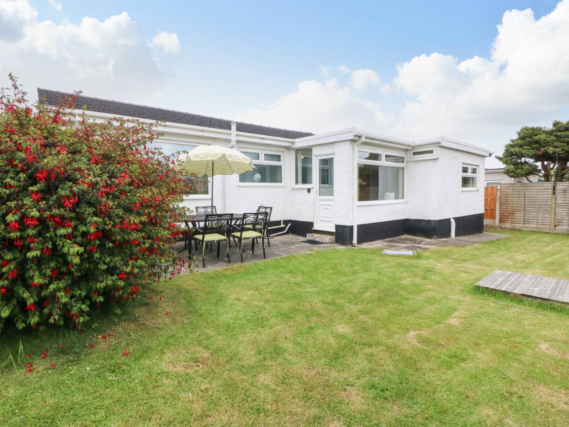 Cottage ∙ 3 Bedrooms ∙ 6 Guests - Benllech