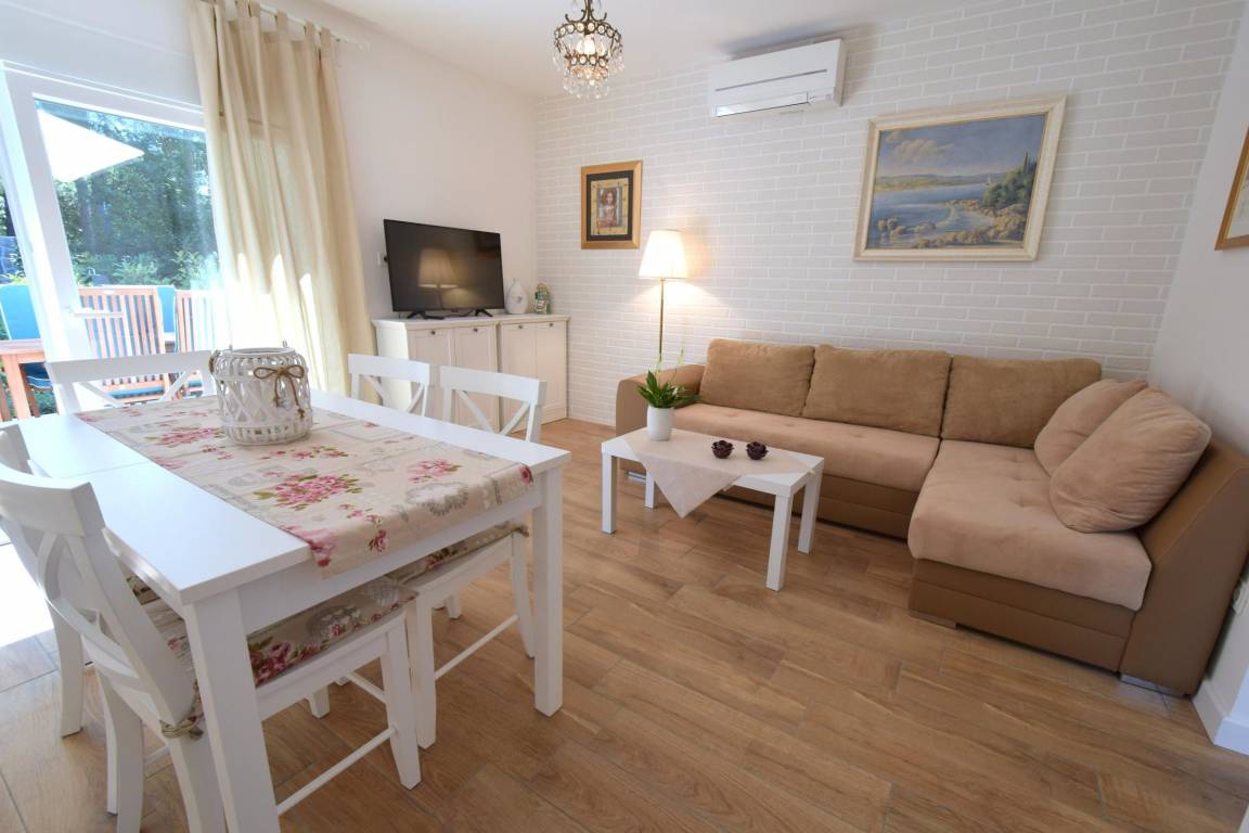 110 M² Ferienhaus ∙ 2 Schlafzimmer ∙ 6 Gäste - Malinska