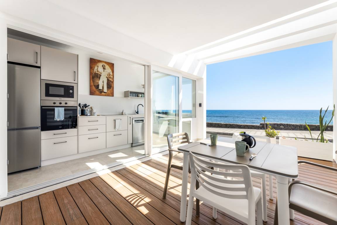 100 M² Apartamento ∙ 2 Habitaciones ∙ 4 Huéspedes - La Graciosa